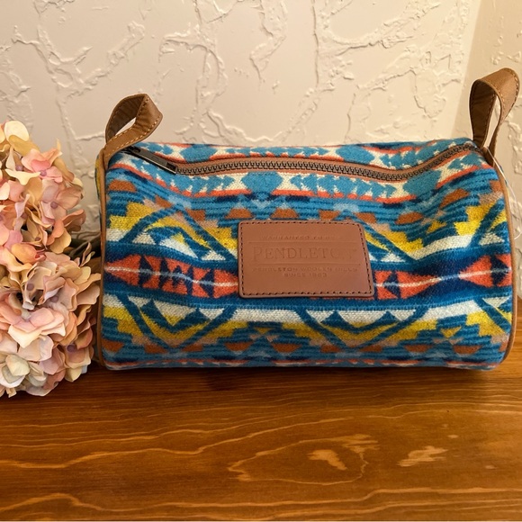Pendleton | Bags | Nwt Pendleton Turquoise Alto Mesa Travel Kit With ...